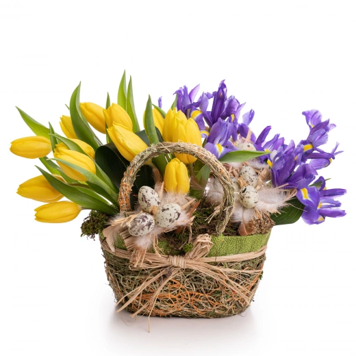 Cos cu flori pentru Paste | FlorideLux.ro